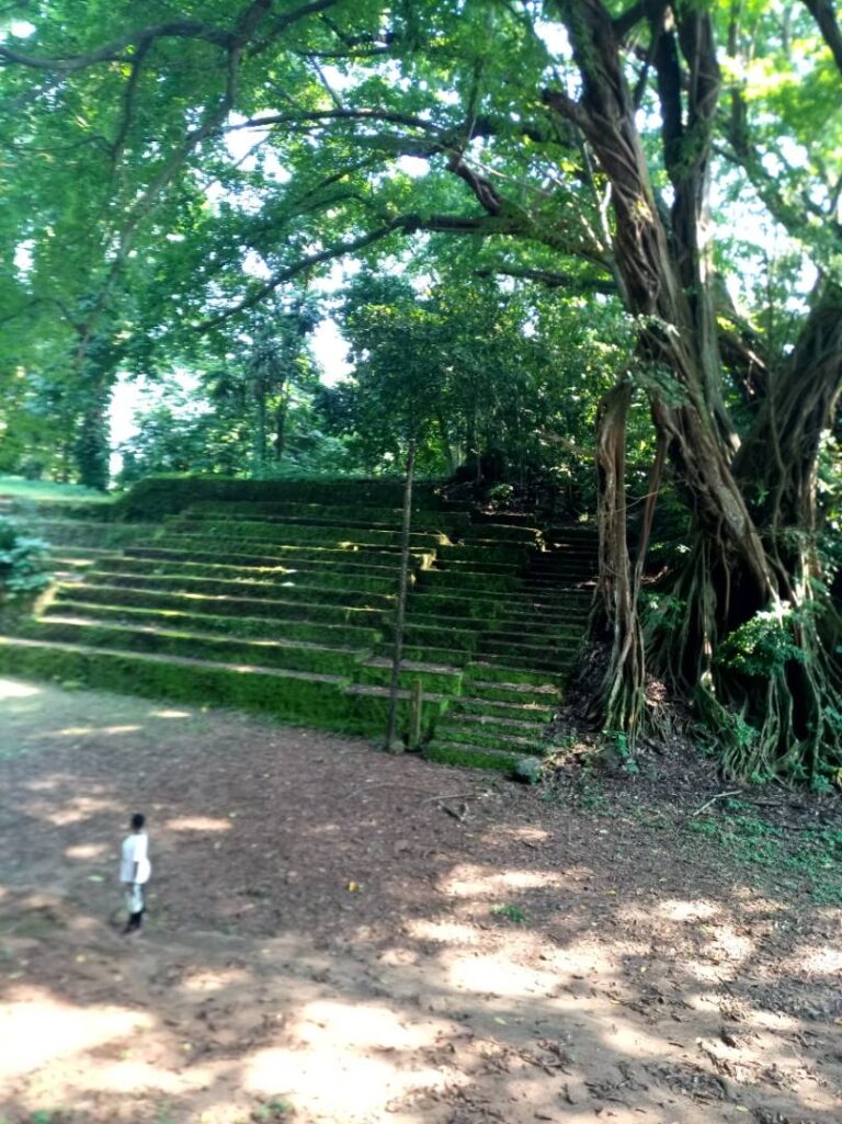 Limbe - A beach town in western Cameroon - The World Countries