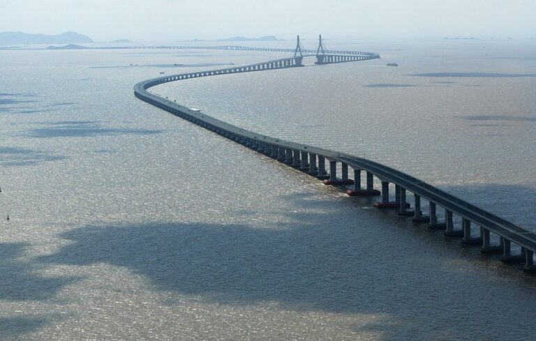 Top 10 most fantastic cross-sea bridges in the world - The World Countries