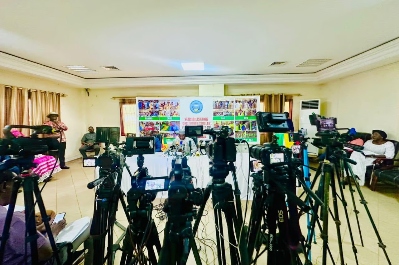 Minister Fomba Criticizes Malian Football Federation Leadership Over ...